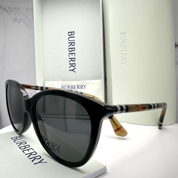 Burberry | Accessories | New Burberry Sunglasses Black Front Round ...